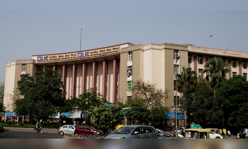 LIC total premium rises 17% in FY23, HDFC Life sees higher growth ...
