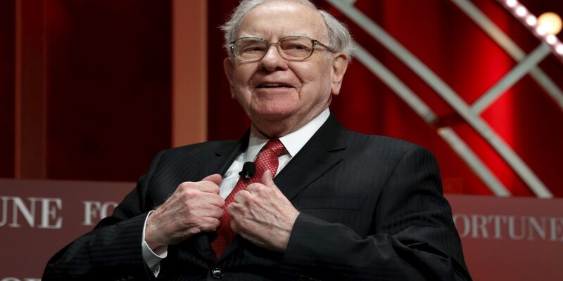 At 92, Warren Buffett Flourishes On His Junk Food Diet Of Colas ...