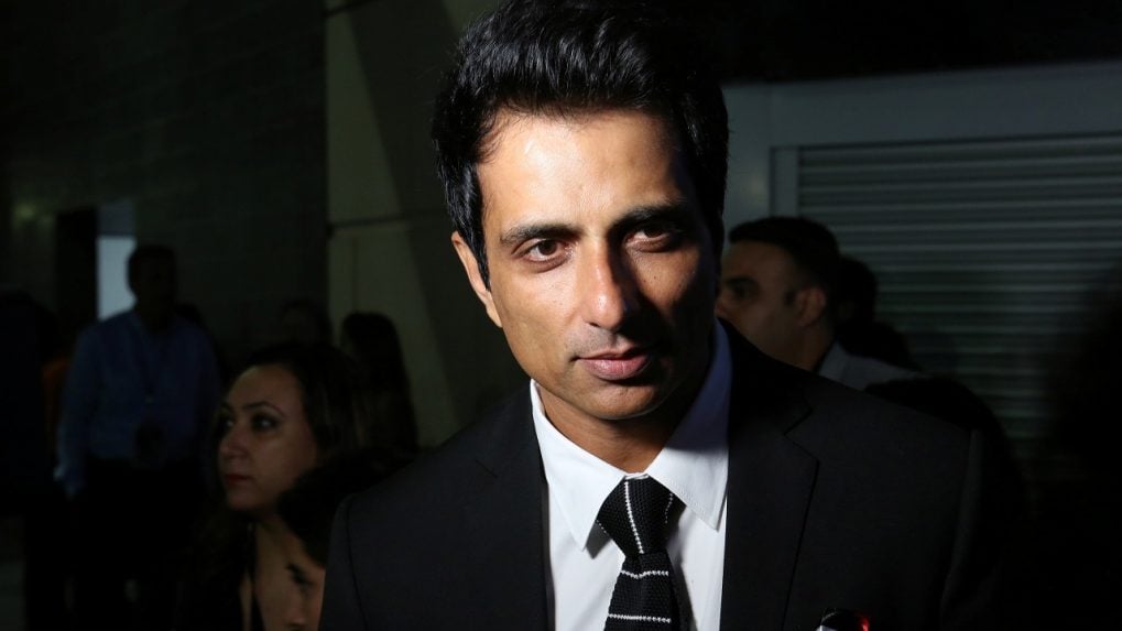 Spice Money ropes in Sonu Sood as brand ambassador in return for ...