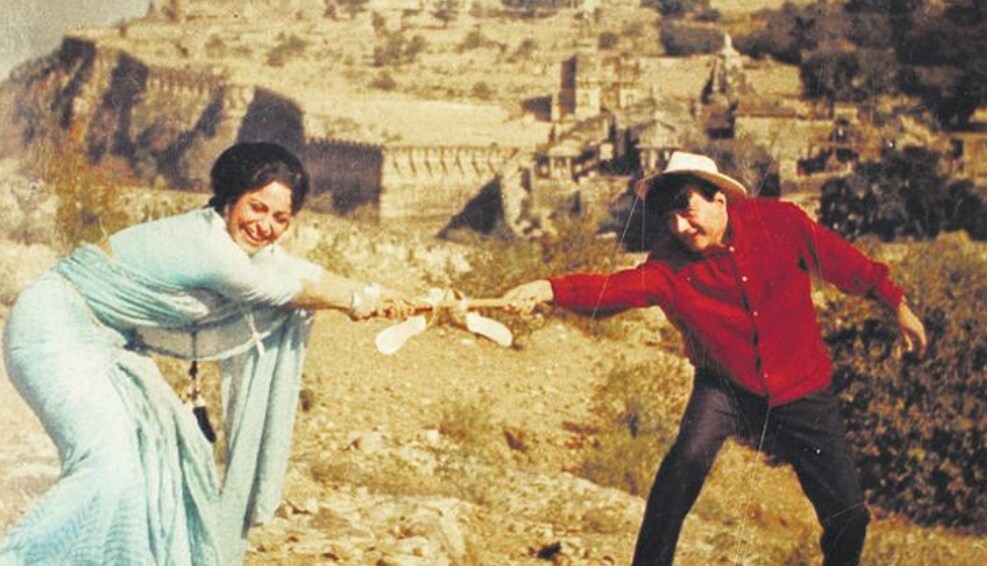 In Pics | 12 best Bollywood films based on novels - cnbctv18.com