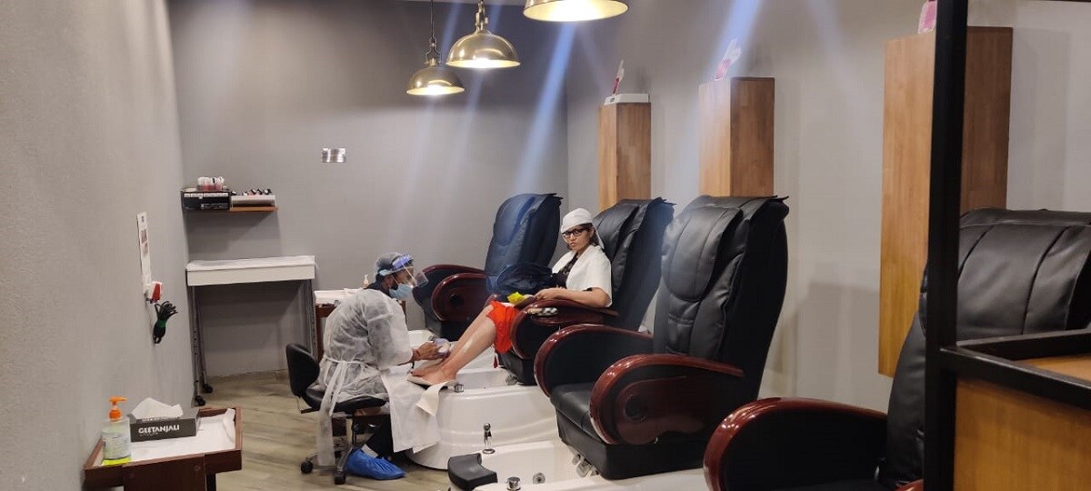In pics: Beauty salons struggle to survive, face uncertain future as ...