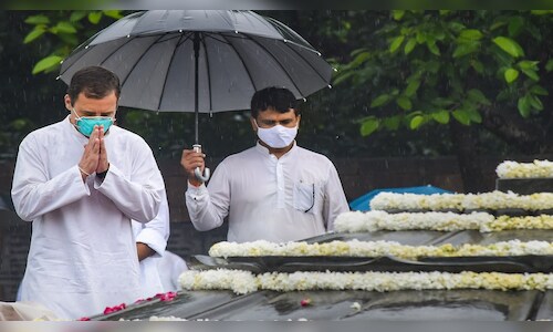 Rahul pays tributes to his father Rajiv Gandhi on birth anniversary ...