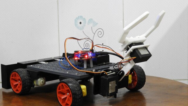 Teenagers from Tamil Nadu build robot for contactless garbage disposal ...