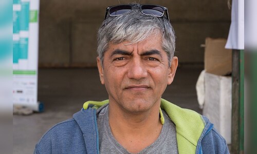 Bollywood actor Asif Basra dies by suicide in Dharamshala - CNBC TV18
