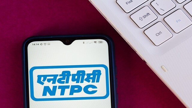 NTPC pays interim dividend of Rs 3,879 crore for 2021-22 - CNBC TV18