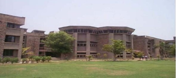 Du Ug Admission 2022 Last Day To Apply For Admissions Through Special