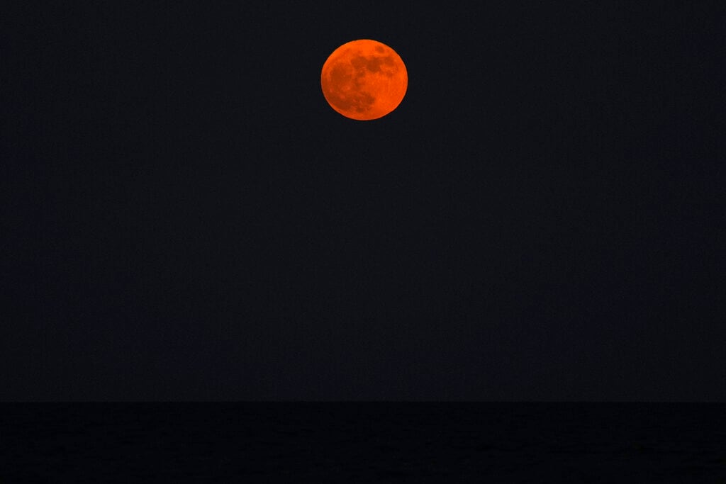 Check out dazzling images of Strawberry moon, last supermoon of the ...