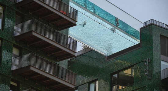 London Sky Pool: See stunning photos of iconic, transparent, floating ...