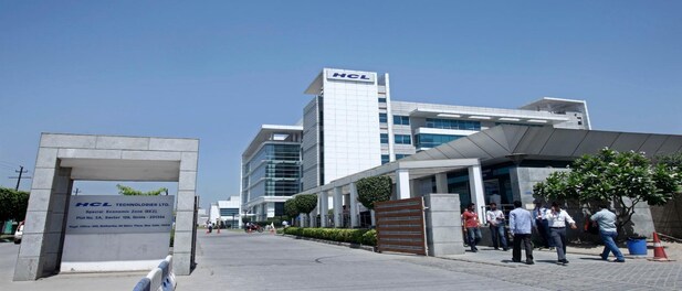 Hcltech Sees Net Addition Of 3 674 Employees In Q4 Attrition Slips