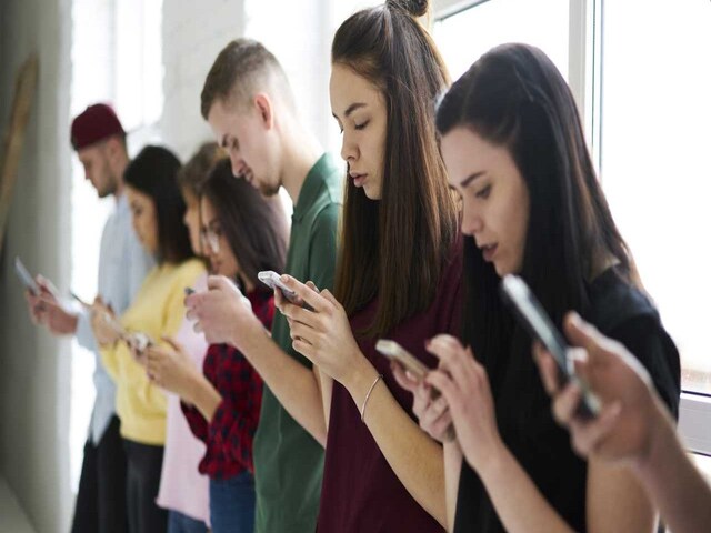 Risk of cell phone addiction, anxiety, unintentional injuries among top ...