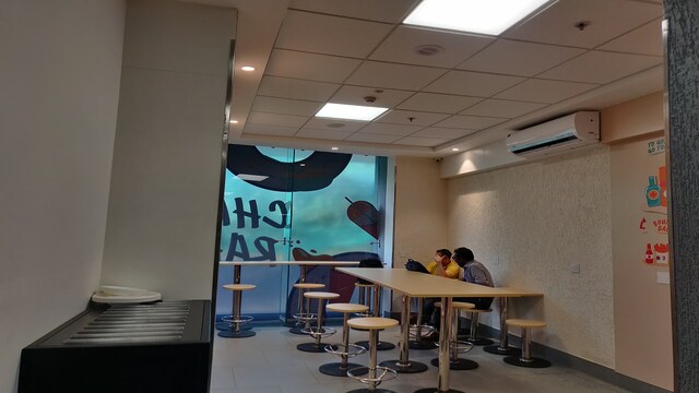 India's first 7-Eleven store opens in Mumbai - CNBC TV18