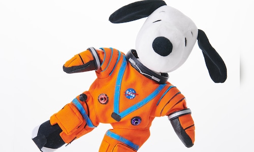 ‘Astronaut’ Snoopy to fly to moon aboard NASA’s Artemis mission - CNBC TV18