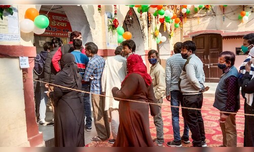 UP assembly election 2022: Voting for fifth phase begins on 61 seats ...