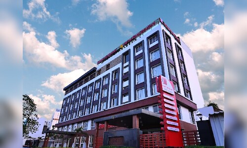 The Clarks Hotels & Resorts opens Raaj Bhavaan Clarks in Chennai - CNBC ...