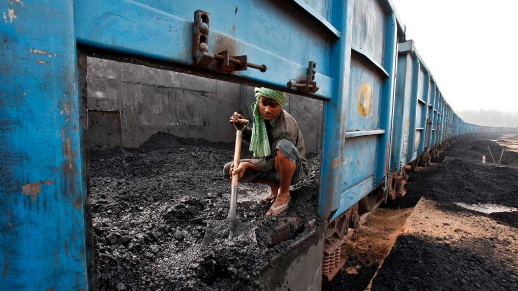 Railways ramps up coal loading to 421 rakes per day in May