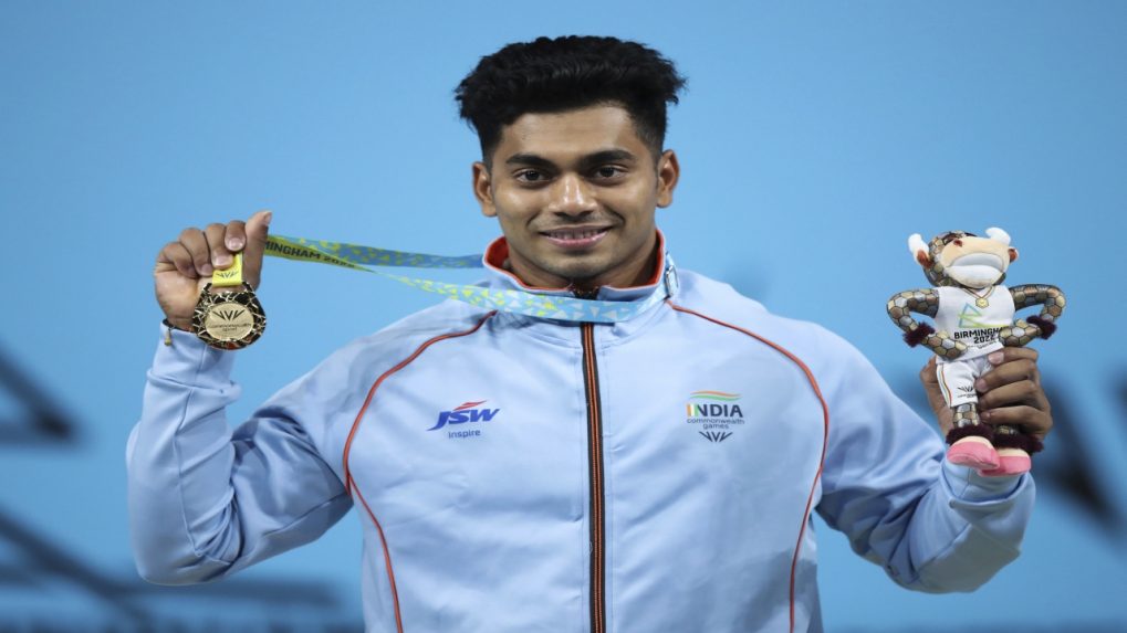 From stitching embroidery to lifting gold, Achinta Sheuli fought ...