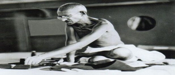 On This Day: Mahatma Gandhi's hunger strike against caste separation ...