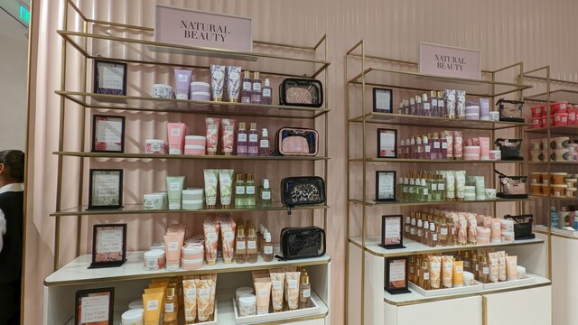 Victoria’s Secret set to open its first physical store in India - CNBC TV18