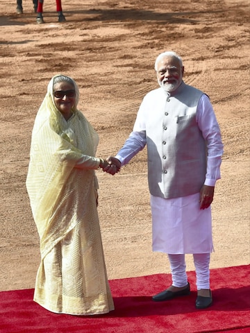 PM Modi, Bangladesh's Sheikh Hasina resolve Kushiyara River issue ...