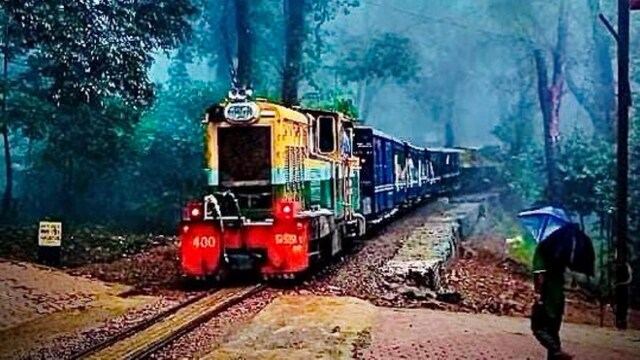 Neral-Matheran toy train service 'whistles again' - CNBC TV18