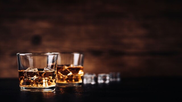 Know your neats, straights, rocks: bar slang to carpe noctem - CNBC TV18