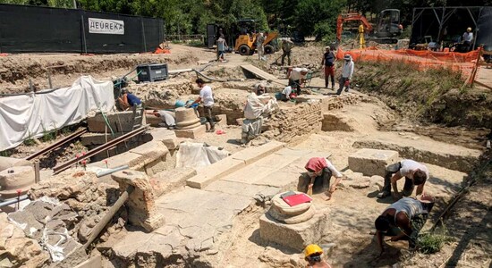 24 stunningly preserved ancient Rome bronze statues discovered in Italy ...