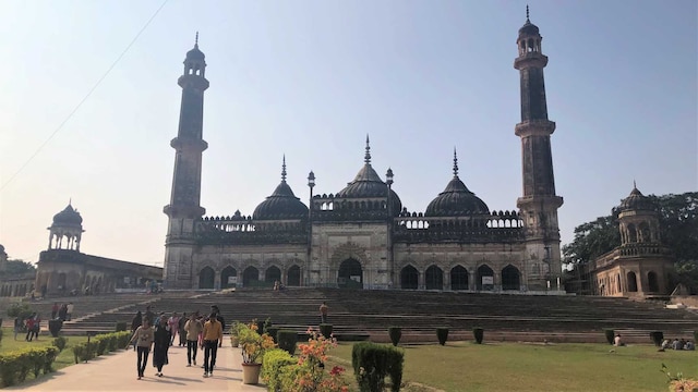 View pictures of Lucknow's iconic Rumi Darwaza as it closes for heavy ...
