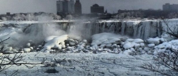 Niagara Falls Frozen Into 'Winter Wonderland' By Arctic Bomb Cyclone