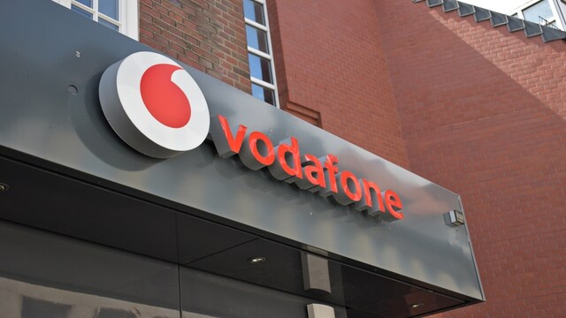 Vodafone signs $1.5 billion Microsoft deal for AI, cloud and IoT - CNBC ...