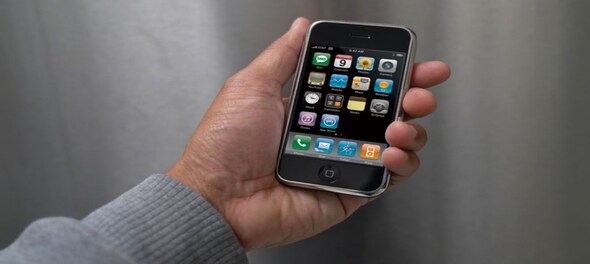 First-gen iPhone sells for over $63,000 at an auction — Here are the ...