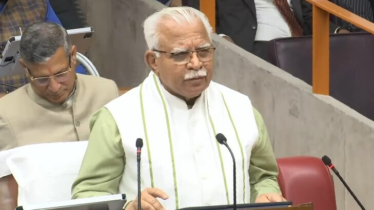 Haryana CM Manohar Lal Khattar held hostage for nearly four hours ...