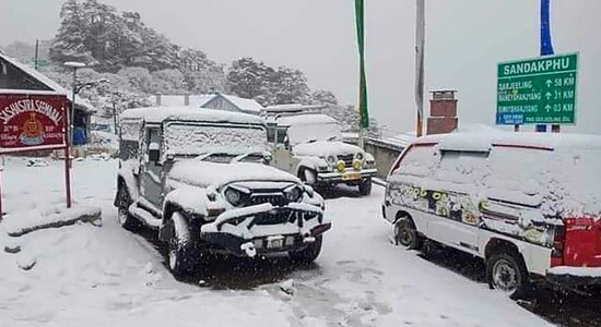 Fresh snowfall witnessed in Himachal, Uttarakhand — see pics - CNBC TV18