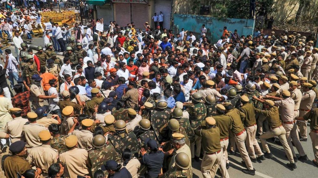 BJP workers clash with police in Jaipur over mishandling of MP, 2019 ...