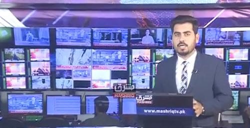 Pakistani TV journalist keeps calm amid strong tremors, continues with ...