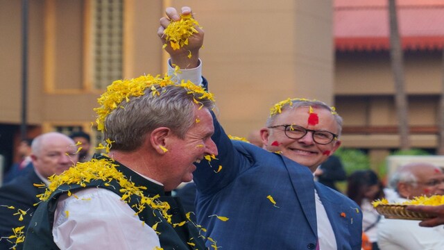 Australian PM Anthony Albanese celebrates Holi after arriving in ...