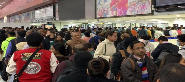 Delhi airport congestion — Flyers complain of 3-hour-long wait time ...