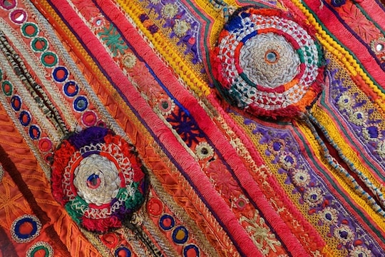 Crafts of Gujarat to kouna basket of Manipur, bring back a part of ...