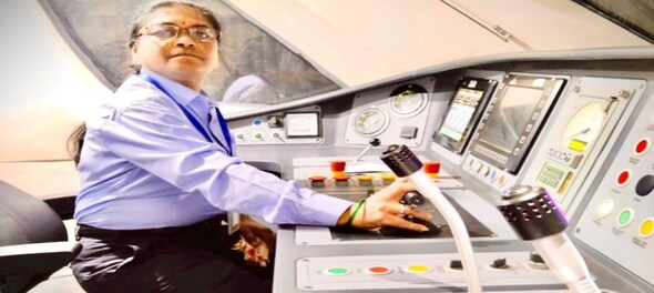 Nari Shakti: Ashwini Vaishnaw hails Vande Bharat's first woman loco ...