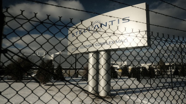 Stellantis layoffs: Automaker seeks to cut about 3,500 US jobs, Union ...