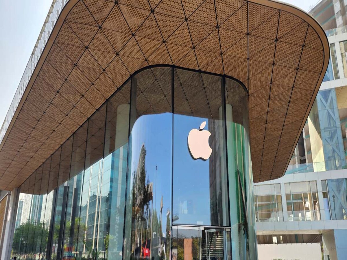 Apple Store Indianapolis Apple Hires India Workers Ahead Of First
