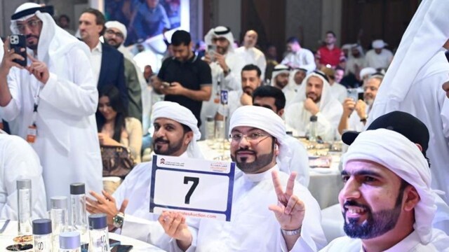 Unique Car number plate 'P7' sold for Rs 122 crore at Dubai auction ...