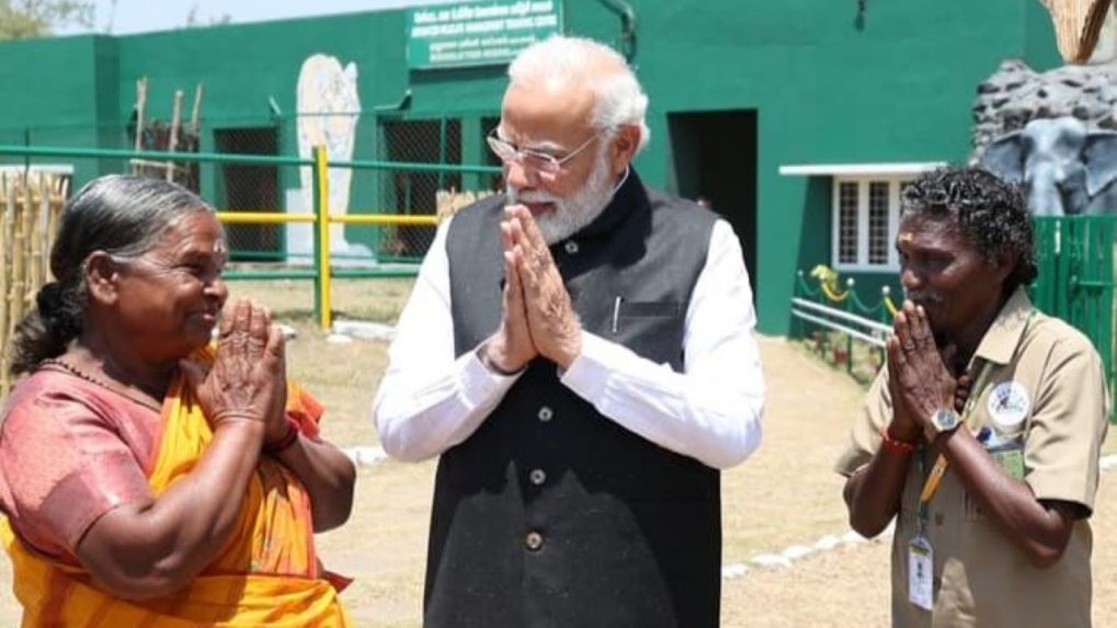 PM Modi interacts with 'The Elephant Whisperers' couple in Tamil Nadu ...