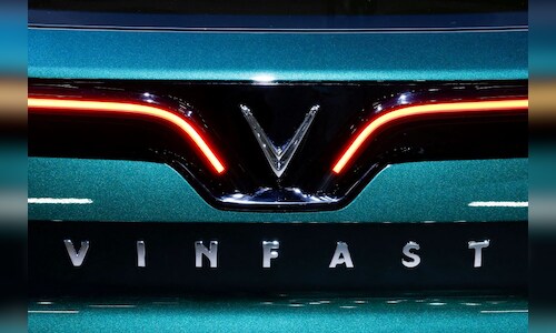 VinFast’s debut US electric cars face recall over safety issues - CNBC TV18