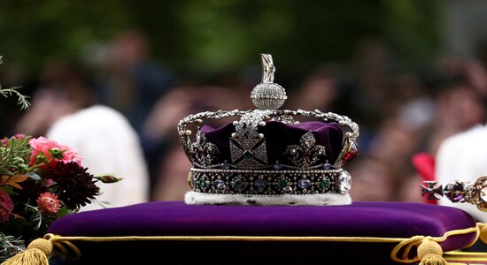 King Charles III and Queen Consort Camilla to wear these crowns at the ...