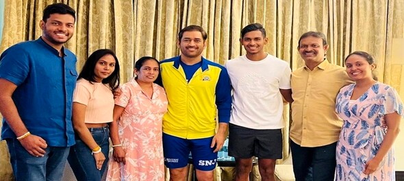 MS Dhoni meets Matheesha Pathirana's family; assures Matheesha will ...