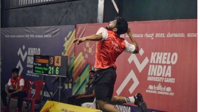 Karnataka's star shuttler Raghu M is daring to dream big - CNBC TV18