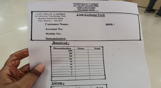 Smooth start for Rs 2,000 note exchange: Some bank branches witness ...
