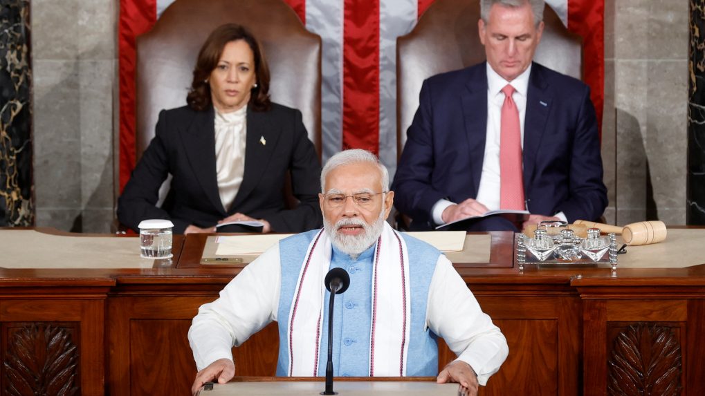 Prime Minister Modi meets Speaker of the House of Representatives Kevin ...