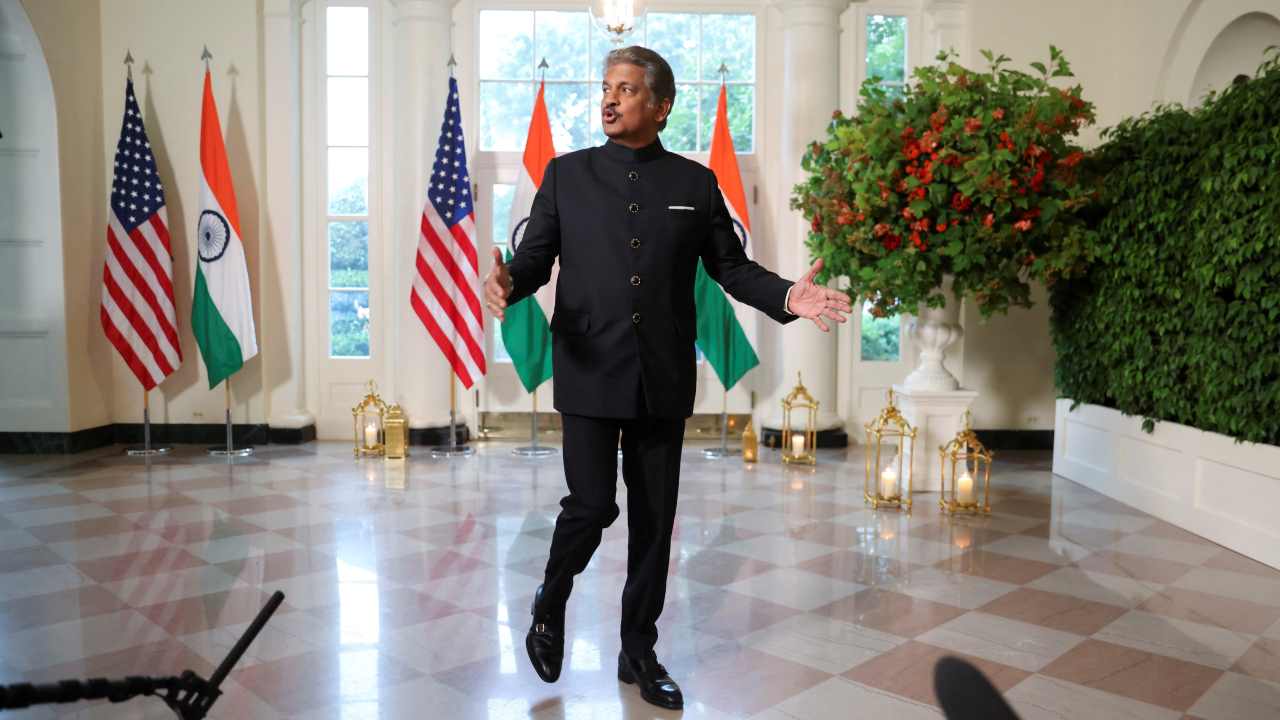 From Tim Cook to Sundar Pichai — A look at the 400-people guestlist for ...