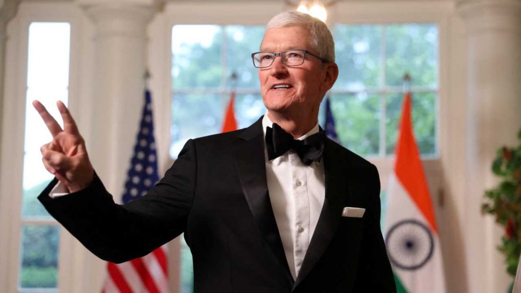 “Want the person to come from within”: Apple CEO Tim Cook reveals ...